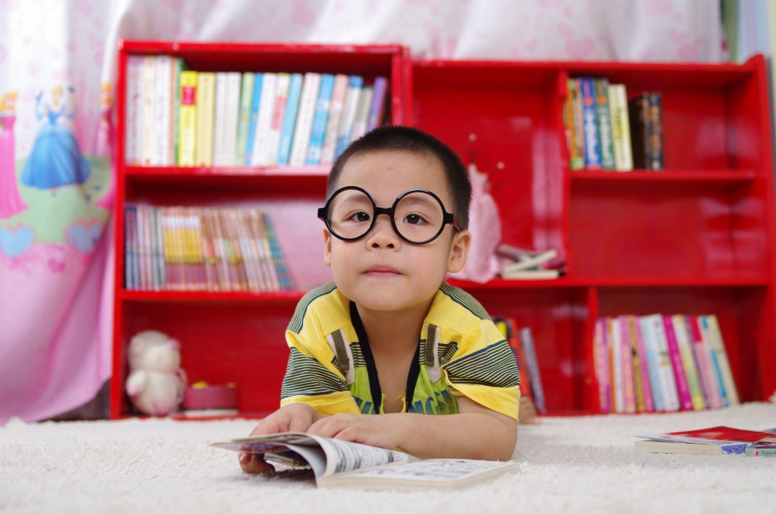 6 Ways to Help Your Child to Learn to Read - Play Days Academy