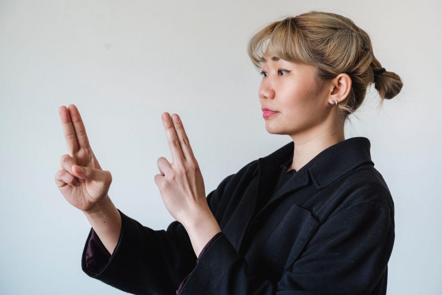 benefits-of-learning-sign-language-among-children-play-days-academy